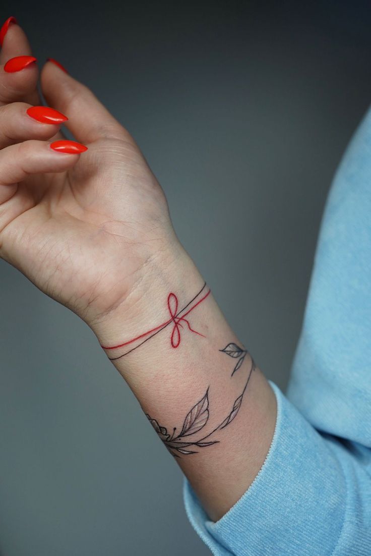 Fine Line Tattoos: 2025's Hottest Minimalist Trends!