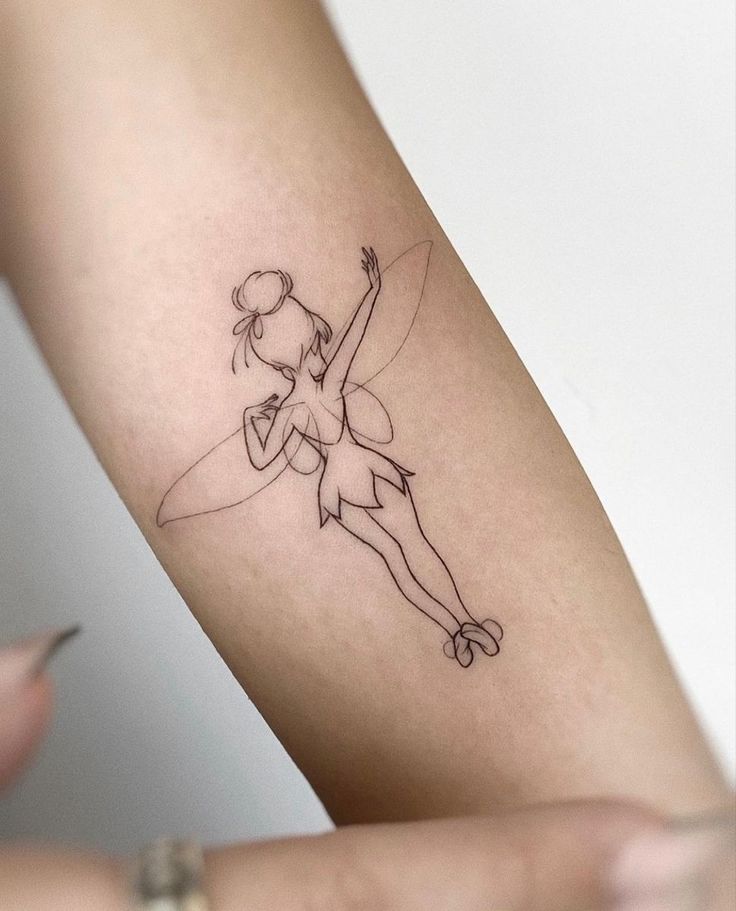 Fine Line Tattoos: 2025's Hottest Minimalist Trends!