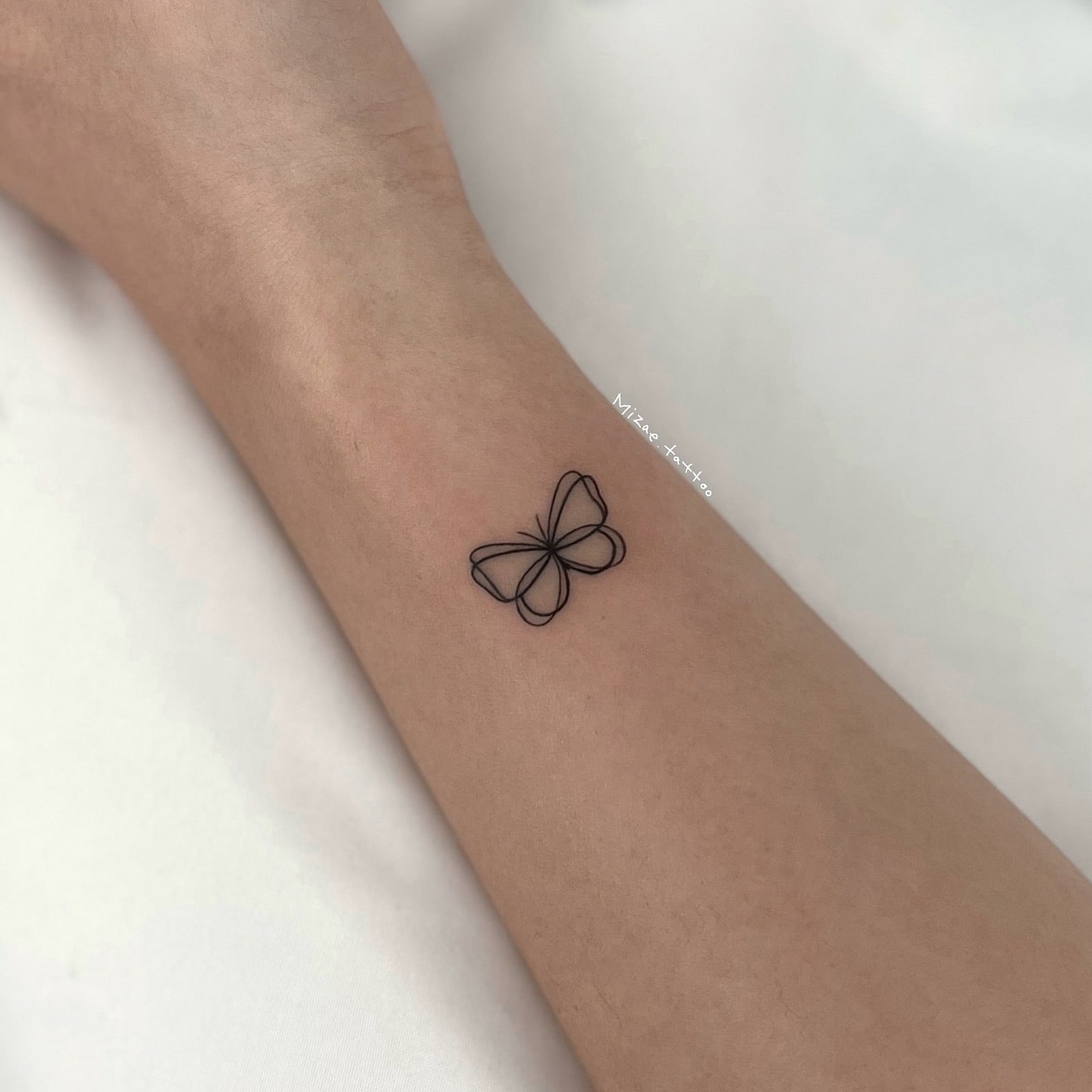 70+ Small Wrist Tattoo Ideas That Women Will Love in 2025